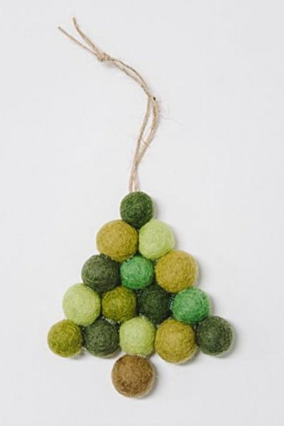 20+ Felt Christmas Crafts to Make with Kids This Holiday Season