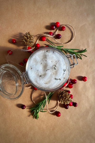 12 Best DIY Christmas Bath Salts for 2026 - Crazy Laura