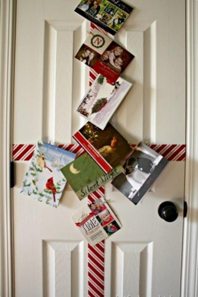 25+ Christmas Door Hangers For Holiday Decor in