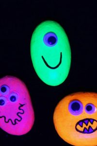 20+ Best DIY Glow-in-the-Dark Projects For Kids